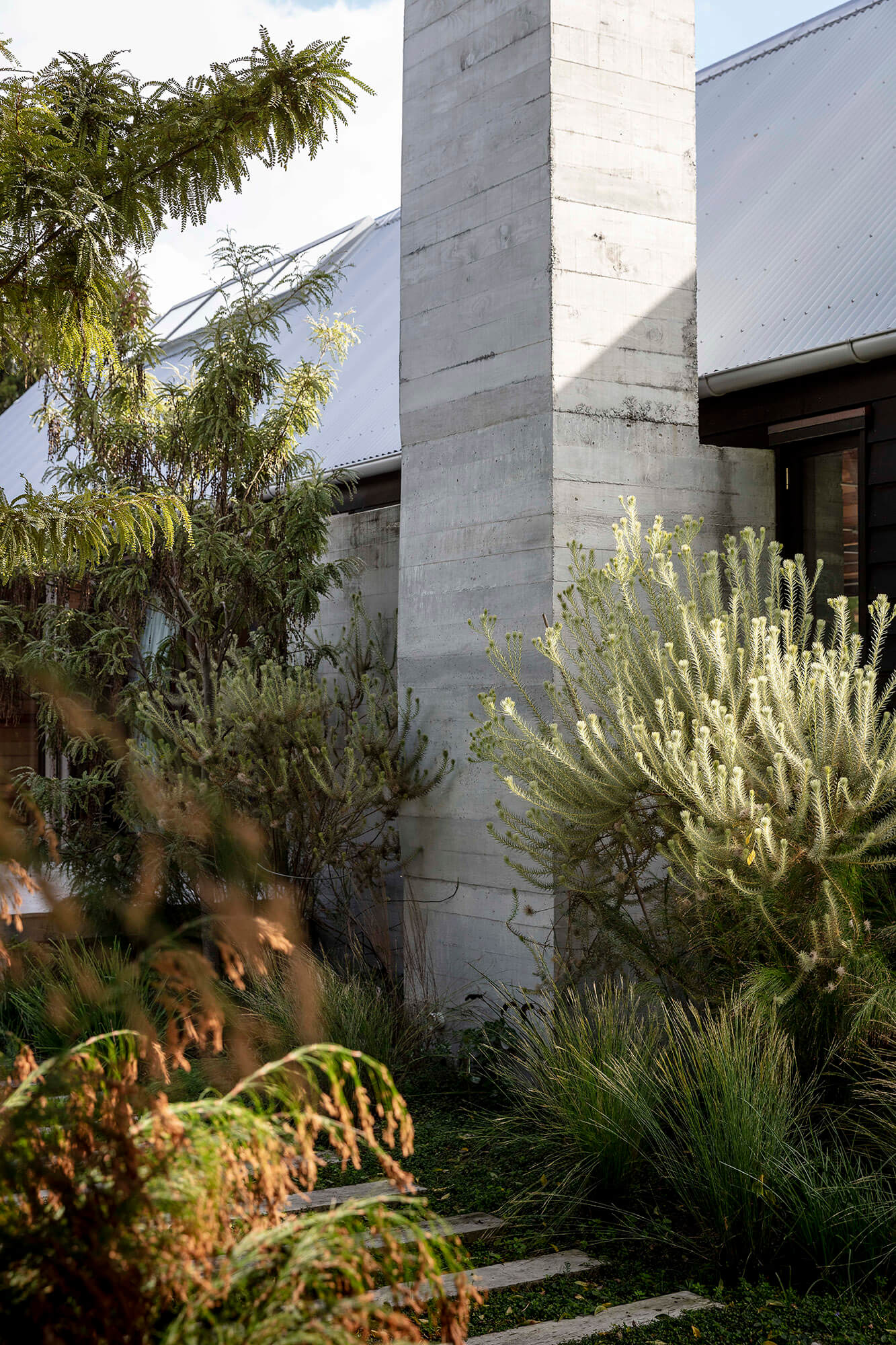 Point Wells Gables House | Pac Studio : Architecture, Interior Design ...