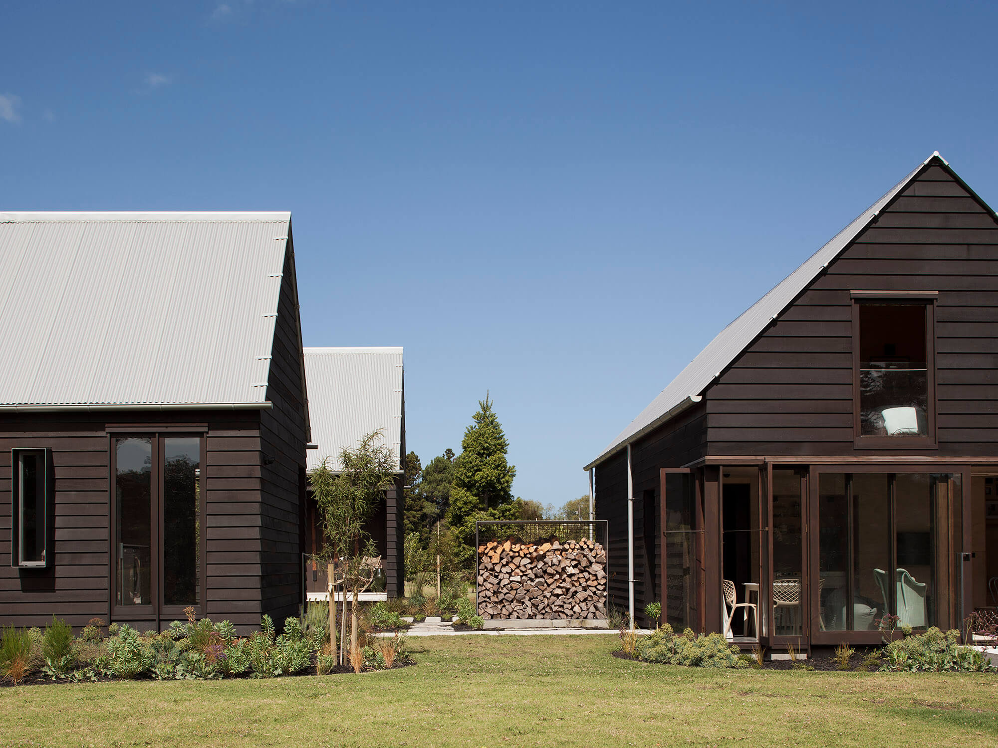 Point Wells Gables House | Pac Studio : Architecture, Interior Design ...