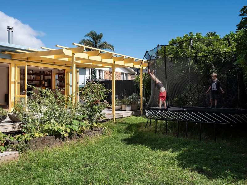 Sunny Sky House | Pac Studio : Architecture, Interior Design & Spatial ...