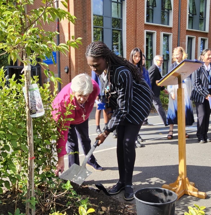 Planting Commemorative Trees | The Society of the Sacred Heart