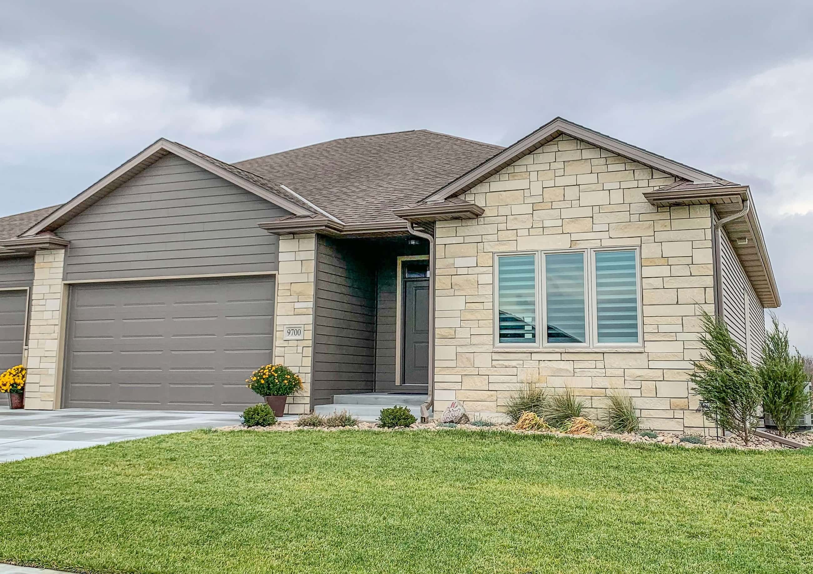 Explore Southern Cream of The Multi 468 Collection at Edward's Stone