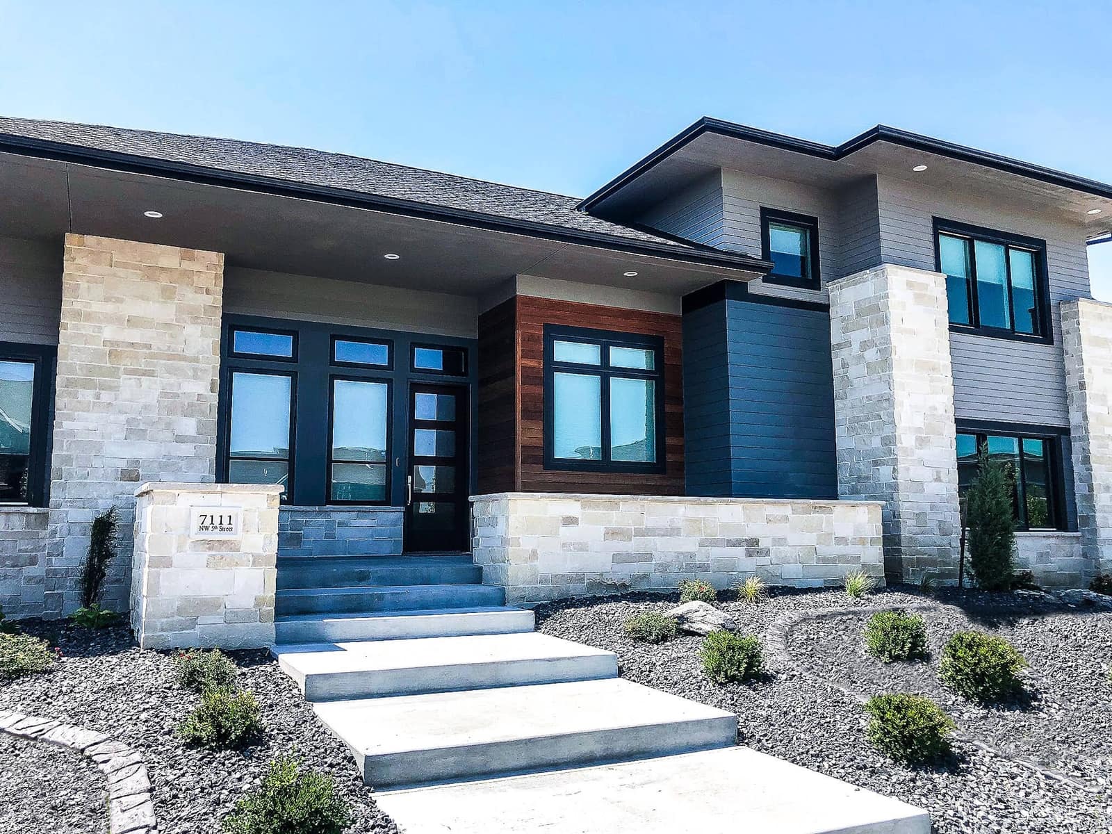 Explore Southern Cream of The Multi 468 Collection at Edward's Stone