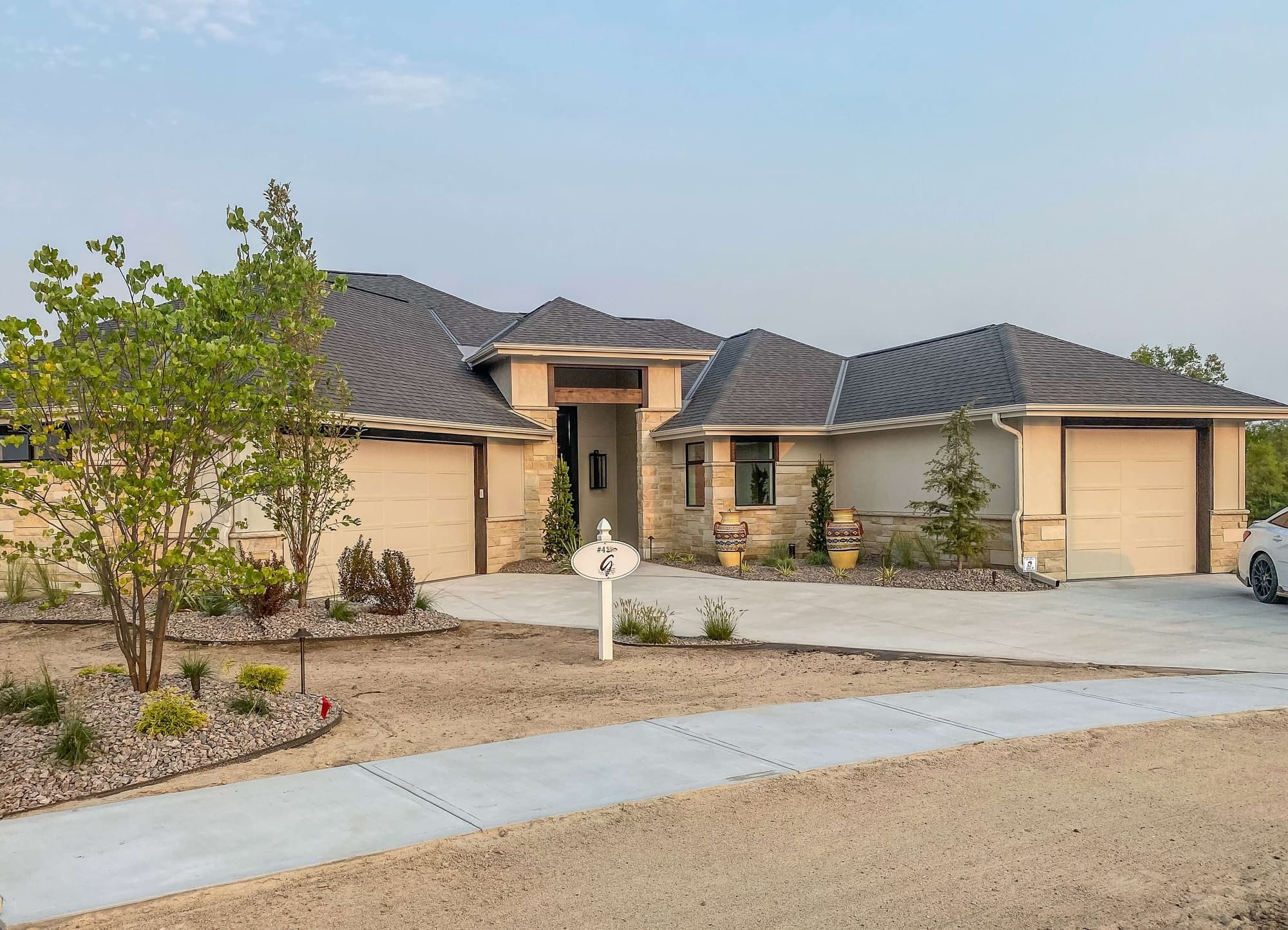 Explore Southern Cream of The Multi 468 Collection at Edward's Stone