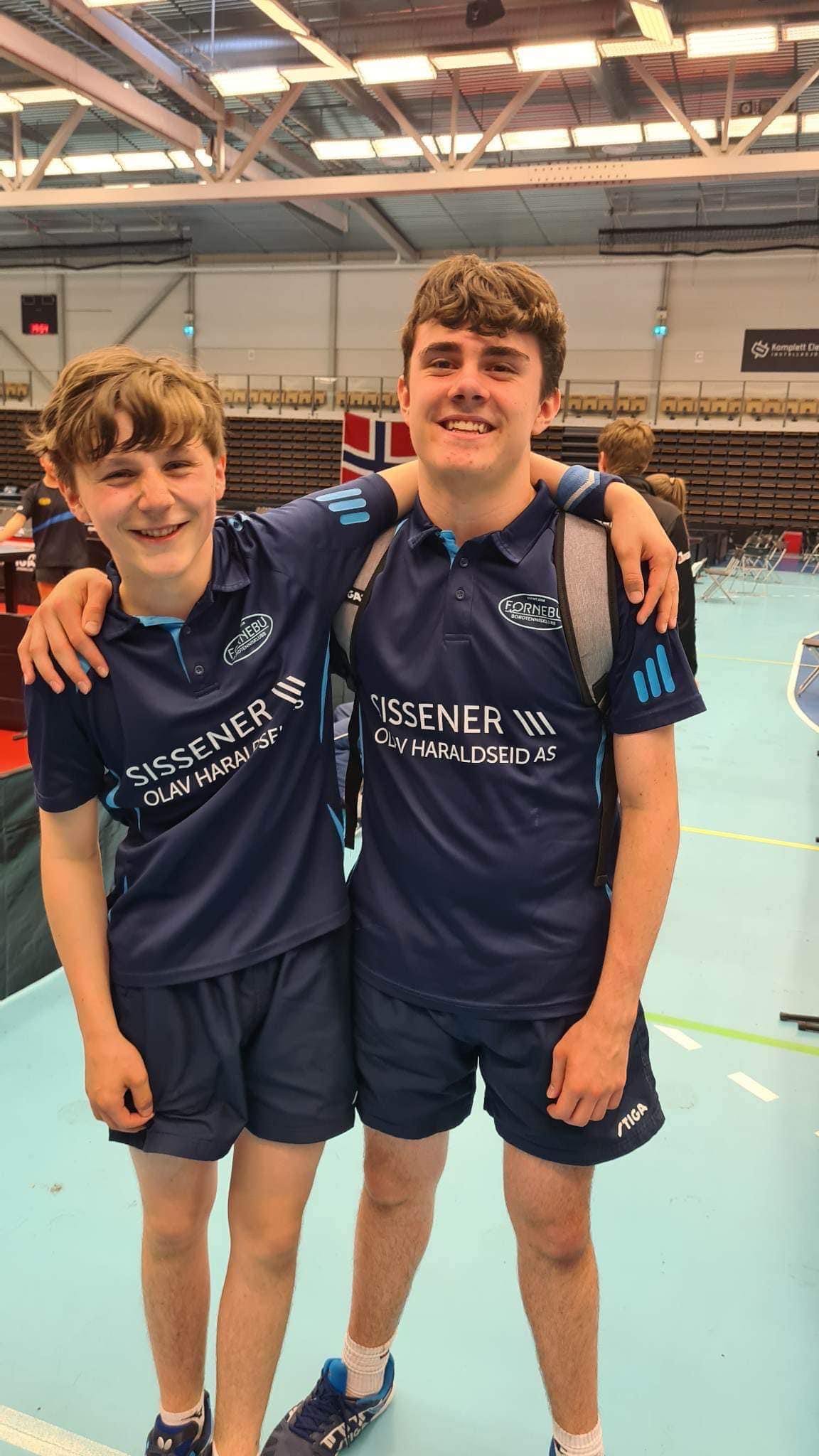 Gull i lag og double i NM for yngre