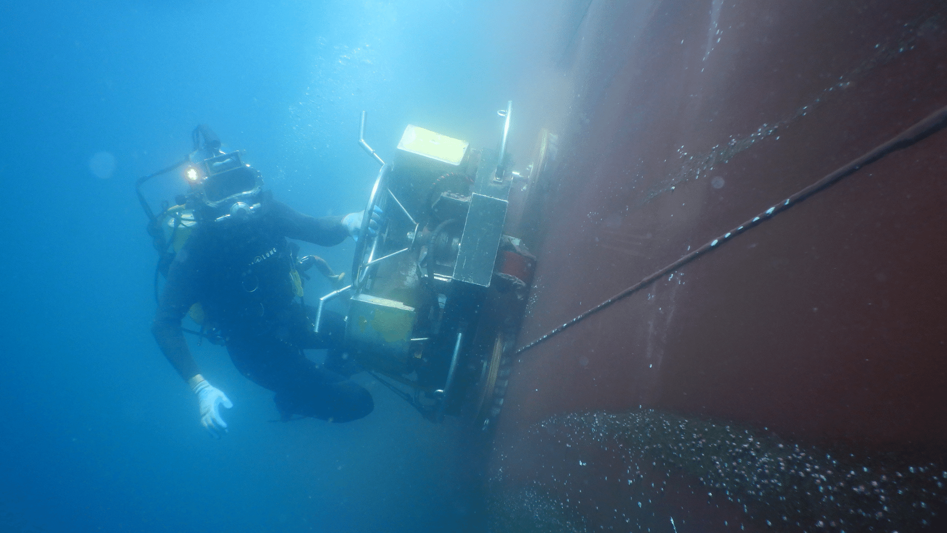 Underwater Hull Cleaning, Hull Grooming, & Niche Area Cleaning | Subsea ...