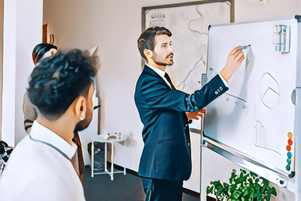 How to Run Sales Meetings: Topics, Agenda Template & Ideas