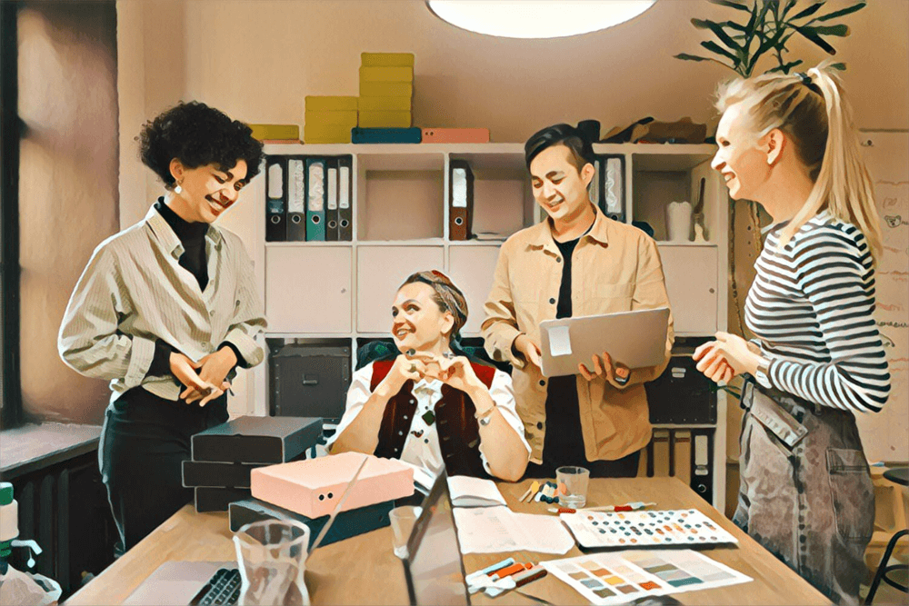 How to Run Sales Meetings: Topics, Agenda Template & Ideas