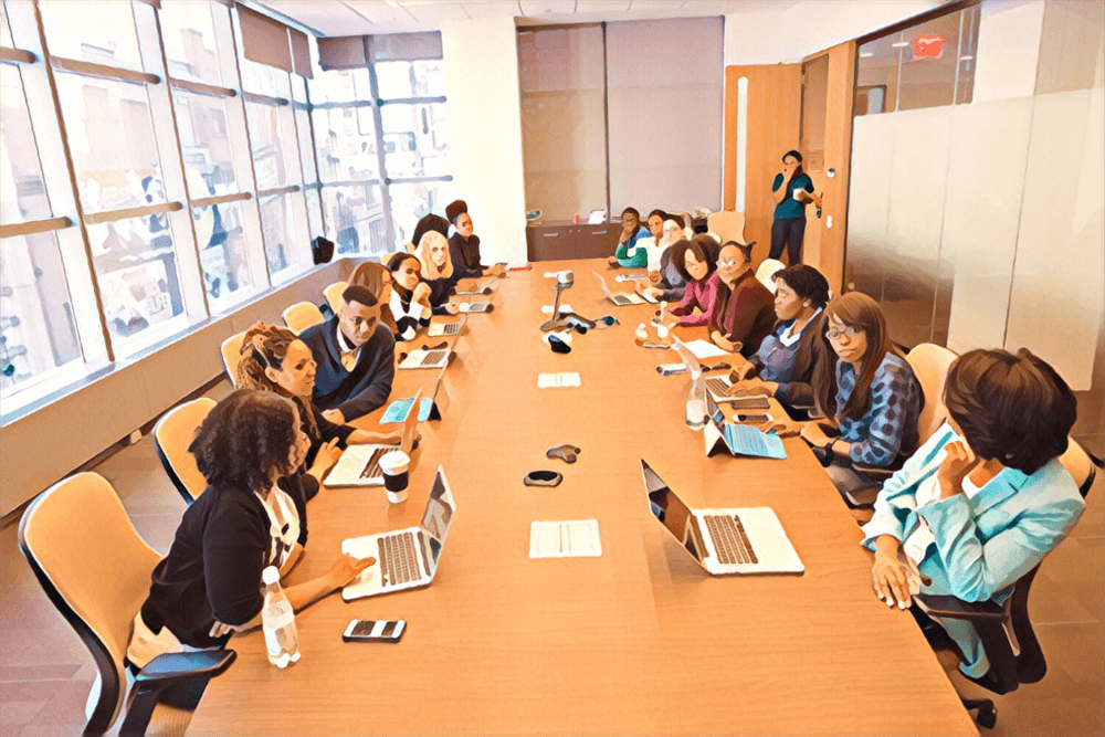 30 Killer B2B Sales Questions to Close More Deals