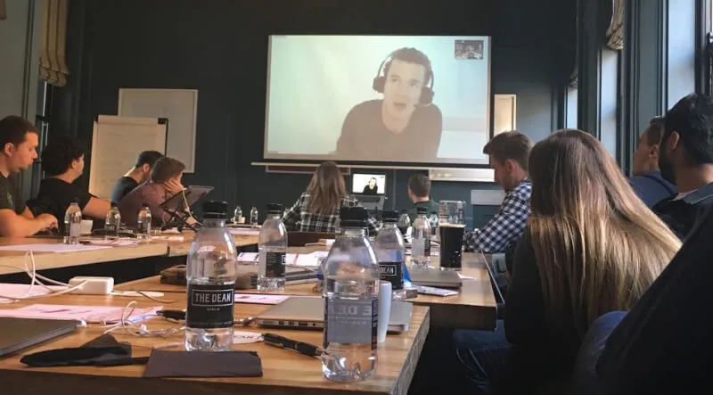 12 sales kickoff meeting ideas & best practices to rally your team