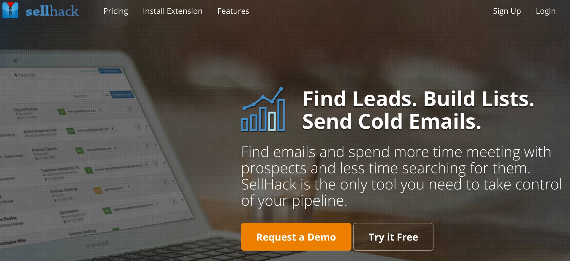24 Best Email Finders From Websites & Social Sites (+How to Do it)