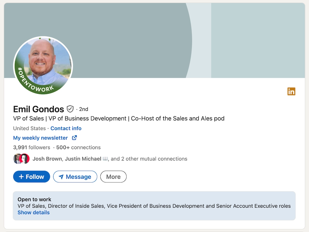 How to Write a Winning Sales Profile LinkedIn Headline (With 8 Examples)
