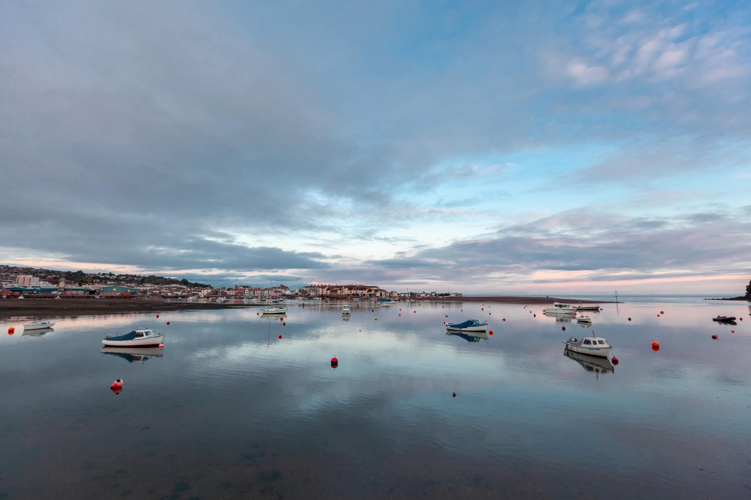 The Clipper Cafe & Apartments