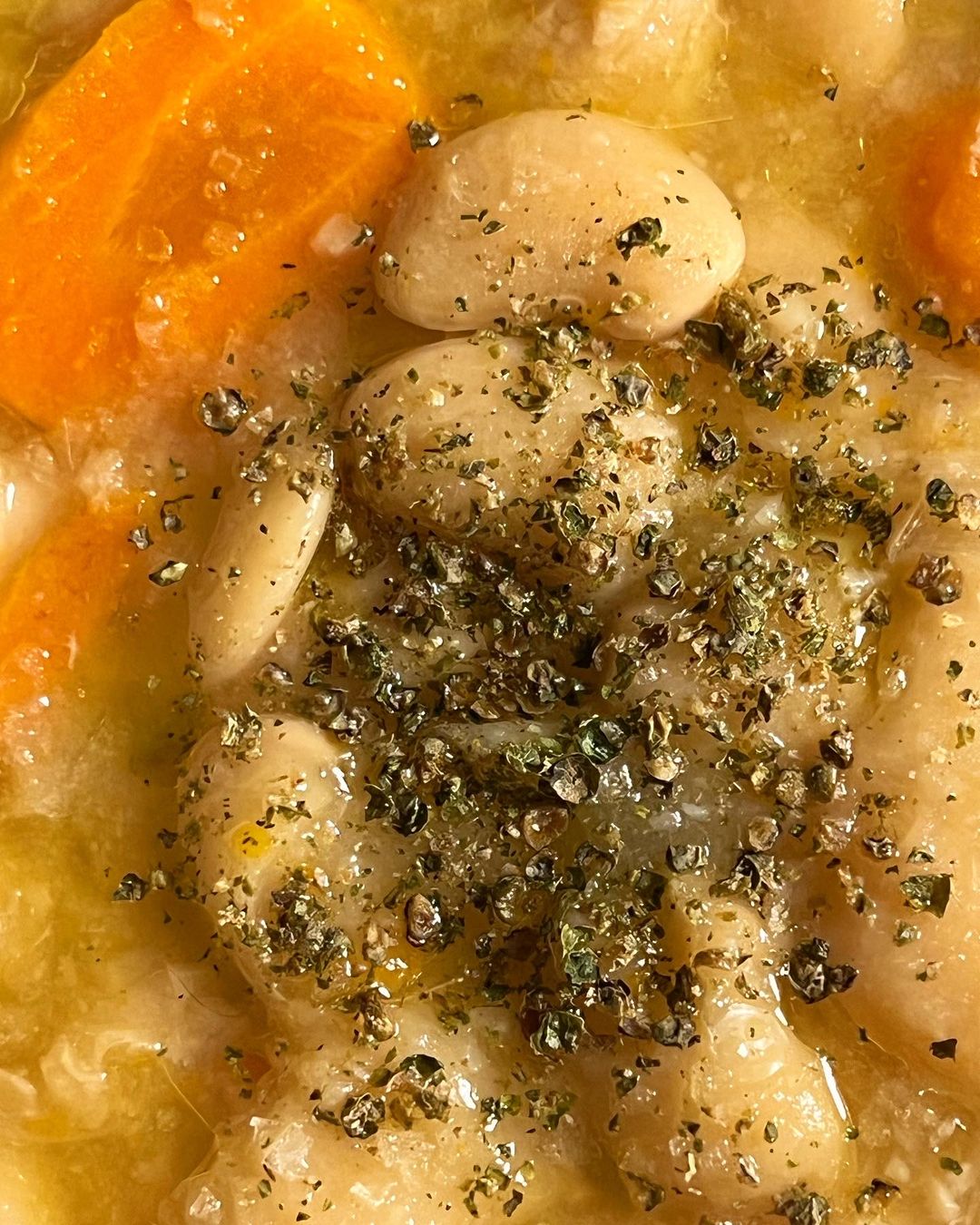 simple roman fagioli (beans)