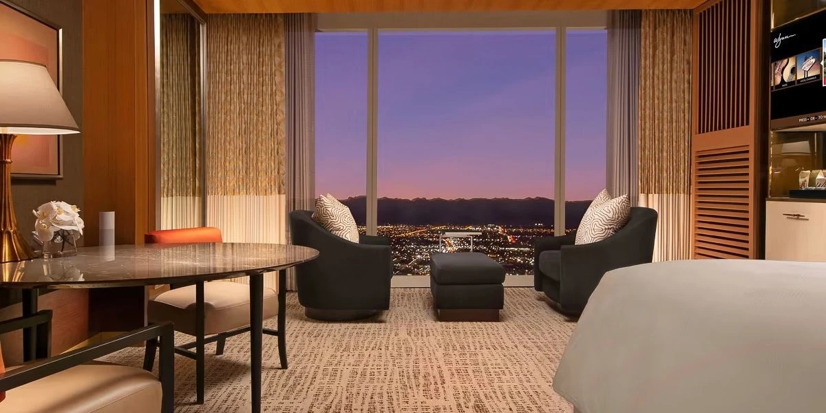 Wynn Panoramic View King | Wynn Las Vegas and Encore Wynn Panoramic View King | Wynn Las Vegas and Encore