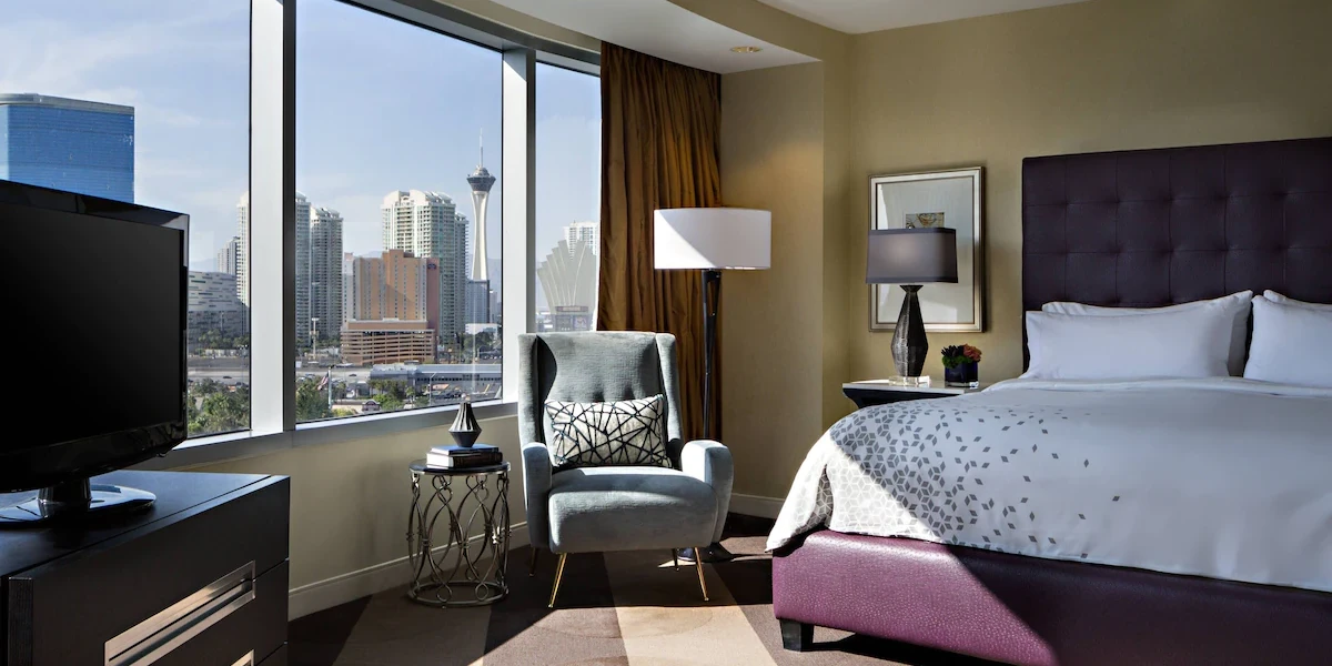 VIP One Bedroom Suite Strip View | Renaissance Las Vegas Hotel