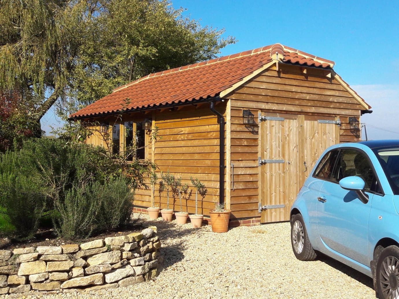 The difference between barn and full hips | Chart Garages