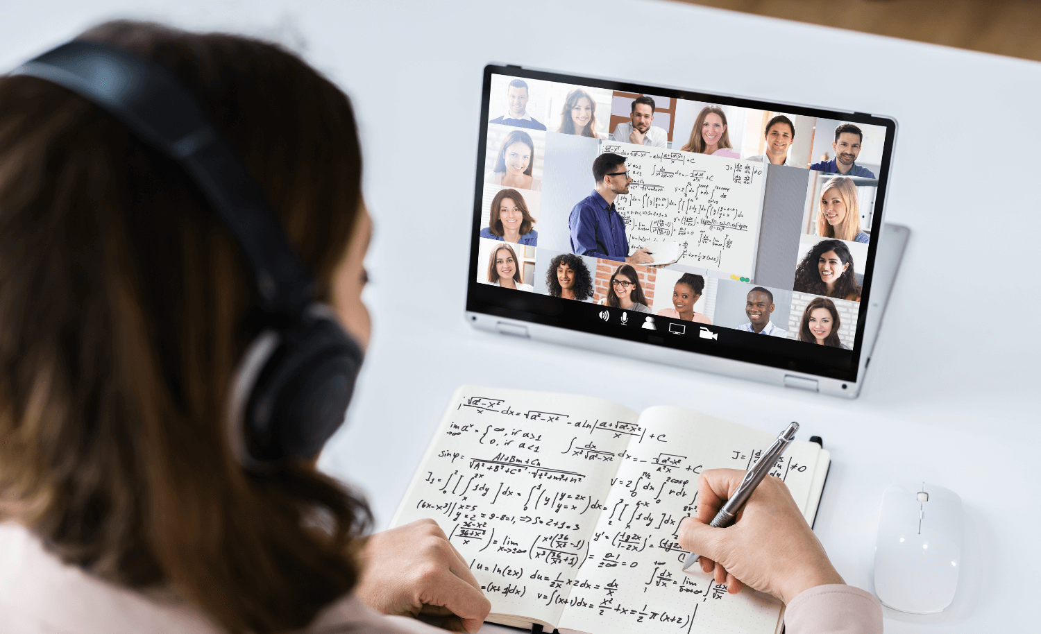 9 Key Benefits of Virtual Events: Pros and Cons for Marketers