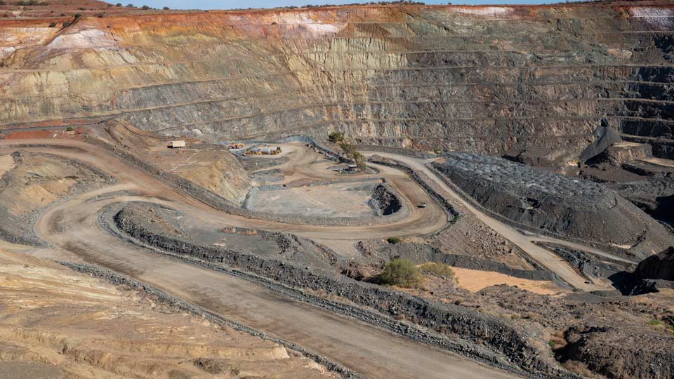 Superior Gold: A Growing Gold Producer in Western Australia