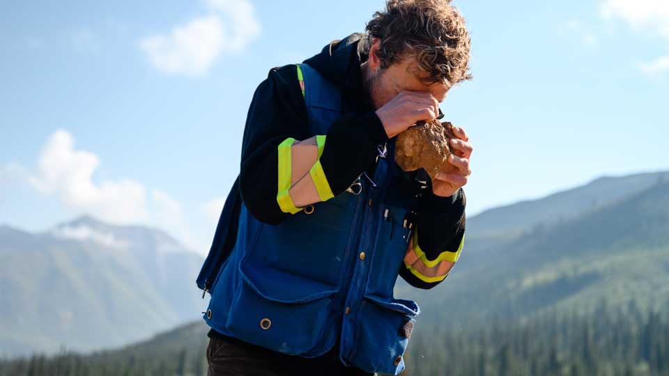 Snowline Gold: Exploring District-Scale Gold Systems in the Selwyn Basin