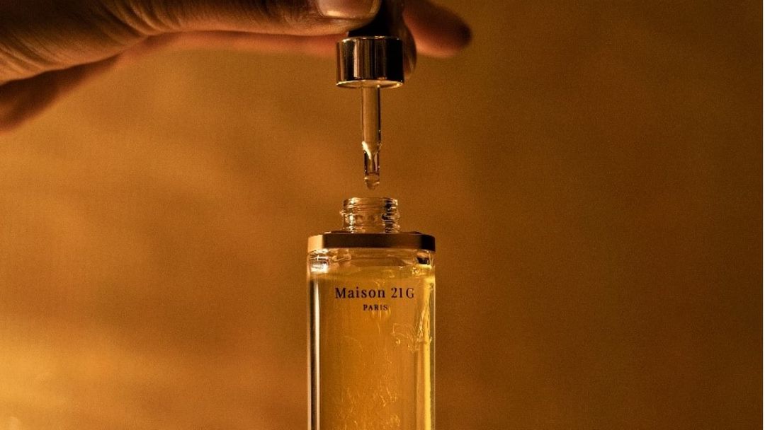 How to Mix Perfumes: Creating the Perfect Fragrance Combination | Blog ...