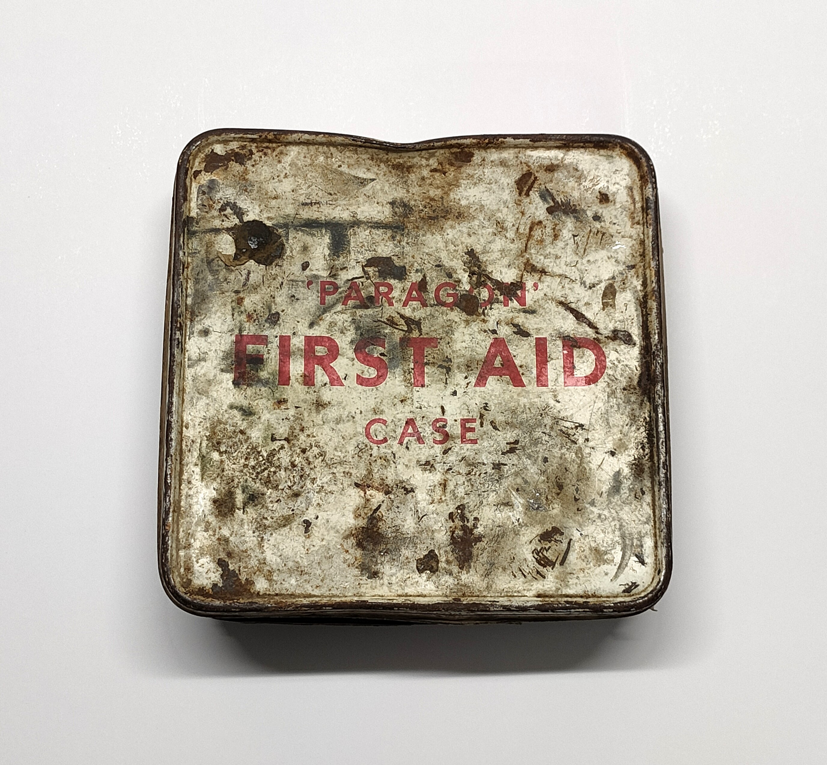 The medical kit of Captain Harding Leaf of the 28 (Māori) Battalion