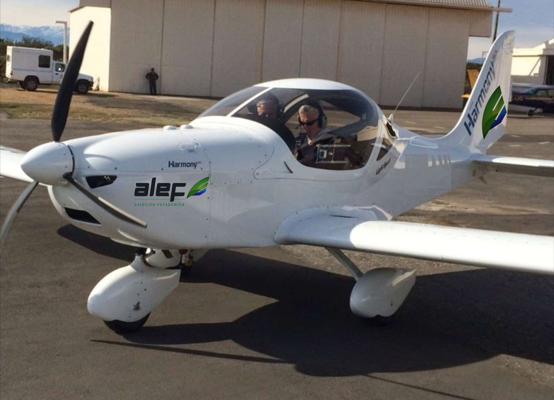 Are you from Argentina? Come to meet our partners and our aircraft