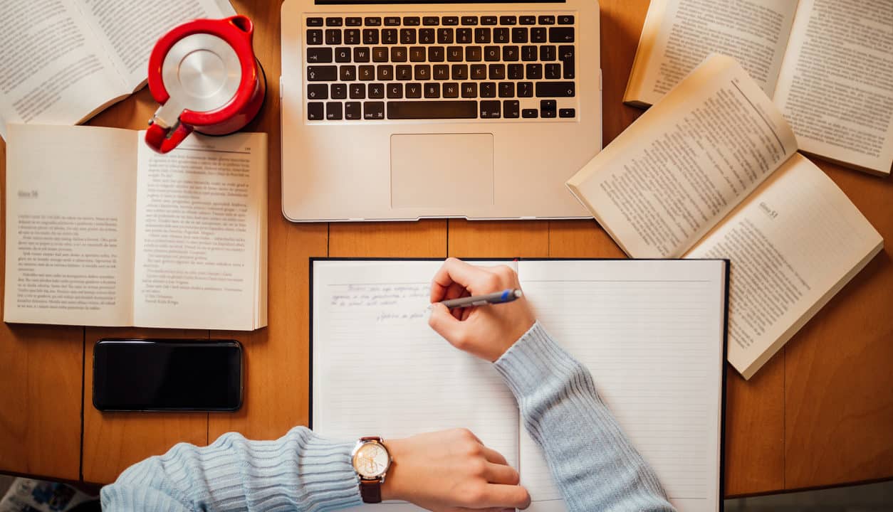 How to Write a Procedure Manual: The Ultimate Guide