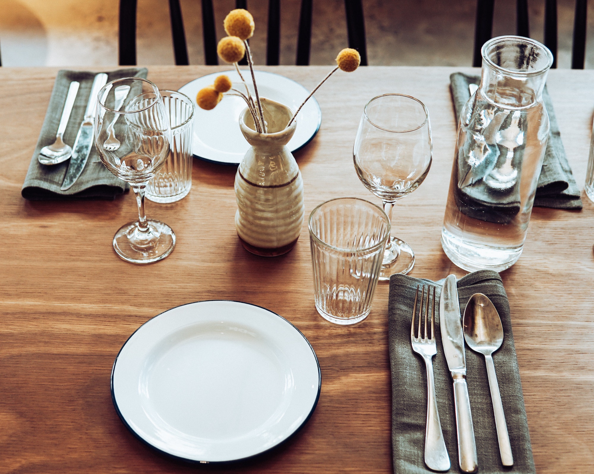 Table Setting 101: How to Set a Table for Any Occasion