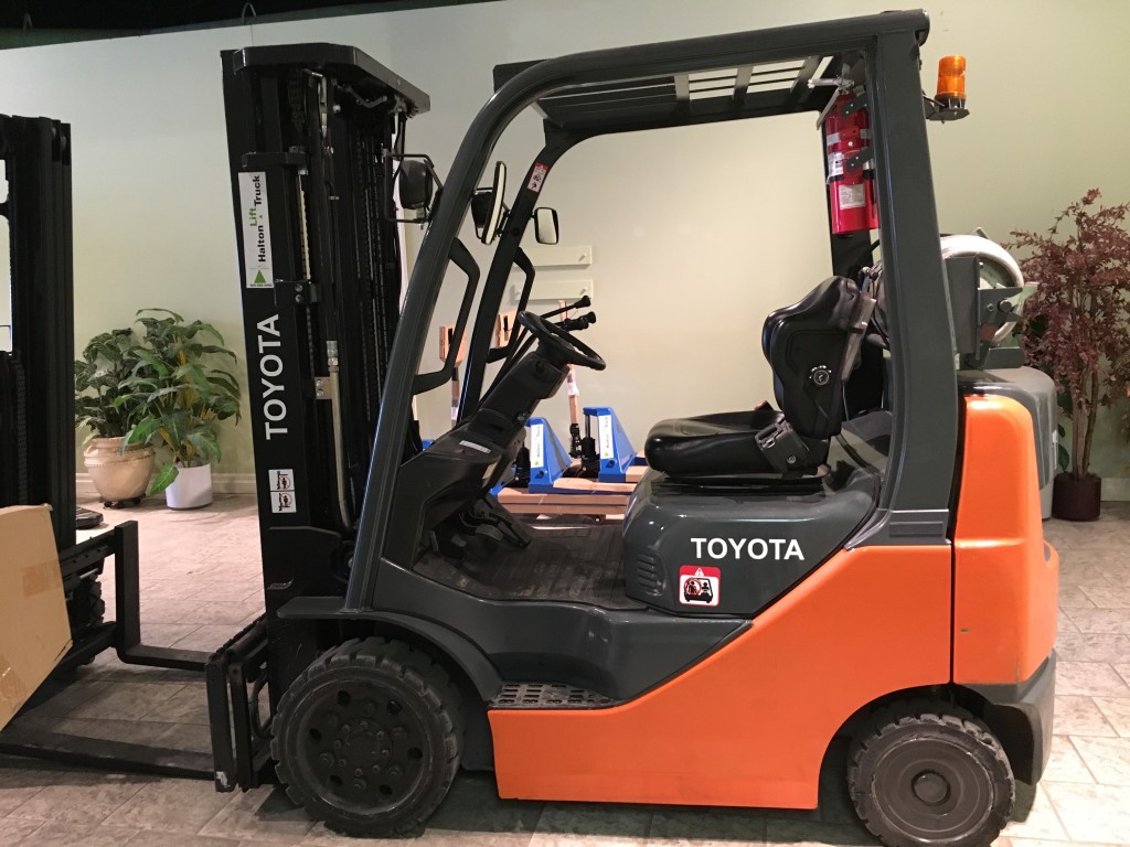 Toyota-8FGCU20