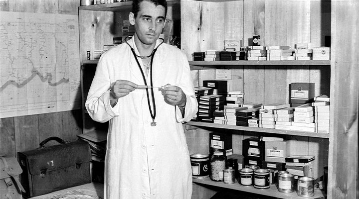 Importing Specialists to Indonesia or Bringing Back "the Colonials”?