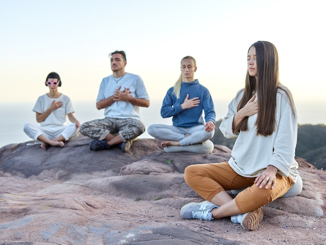 The Power of Group Mindfulness in Dialectical Behavior Therapy ...