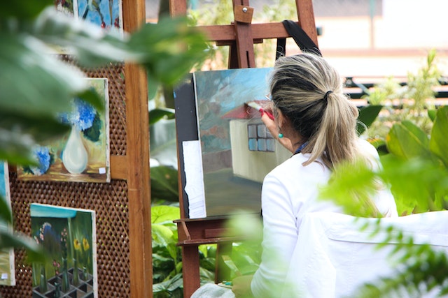 Palette of Recovery: The Therapeutic Impact of Painting on PTSD ...