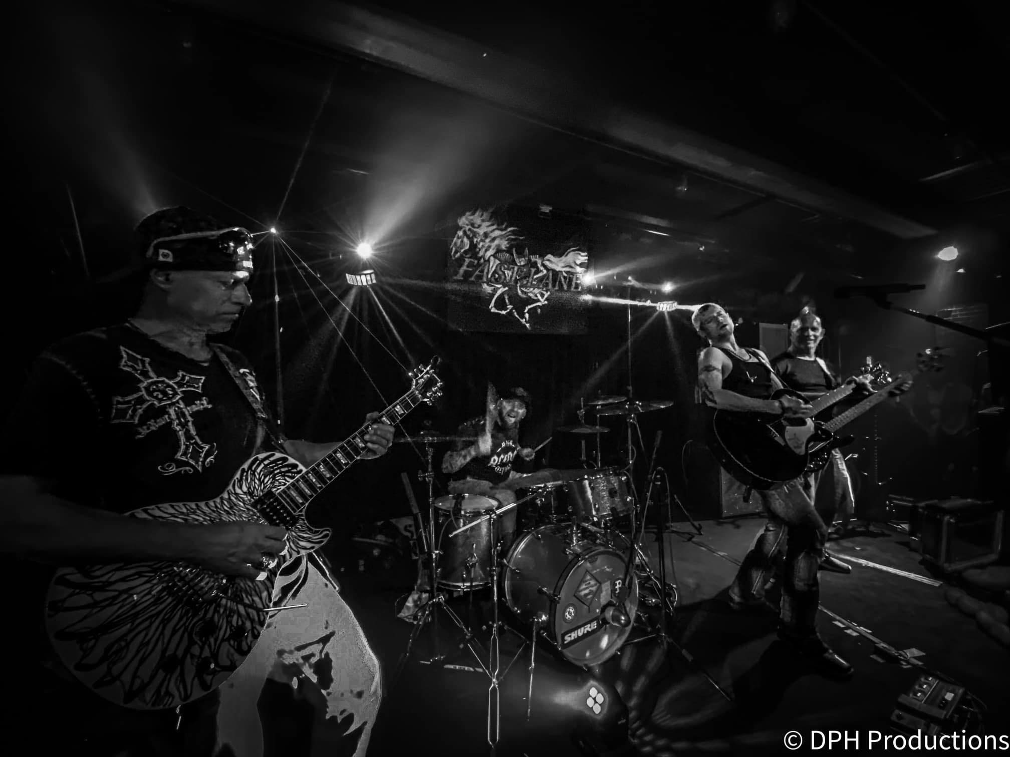 Fast Lane | Lee's Landing Dock Bar