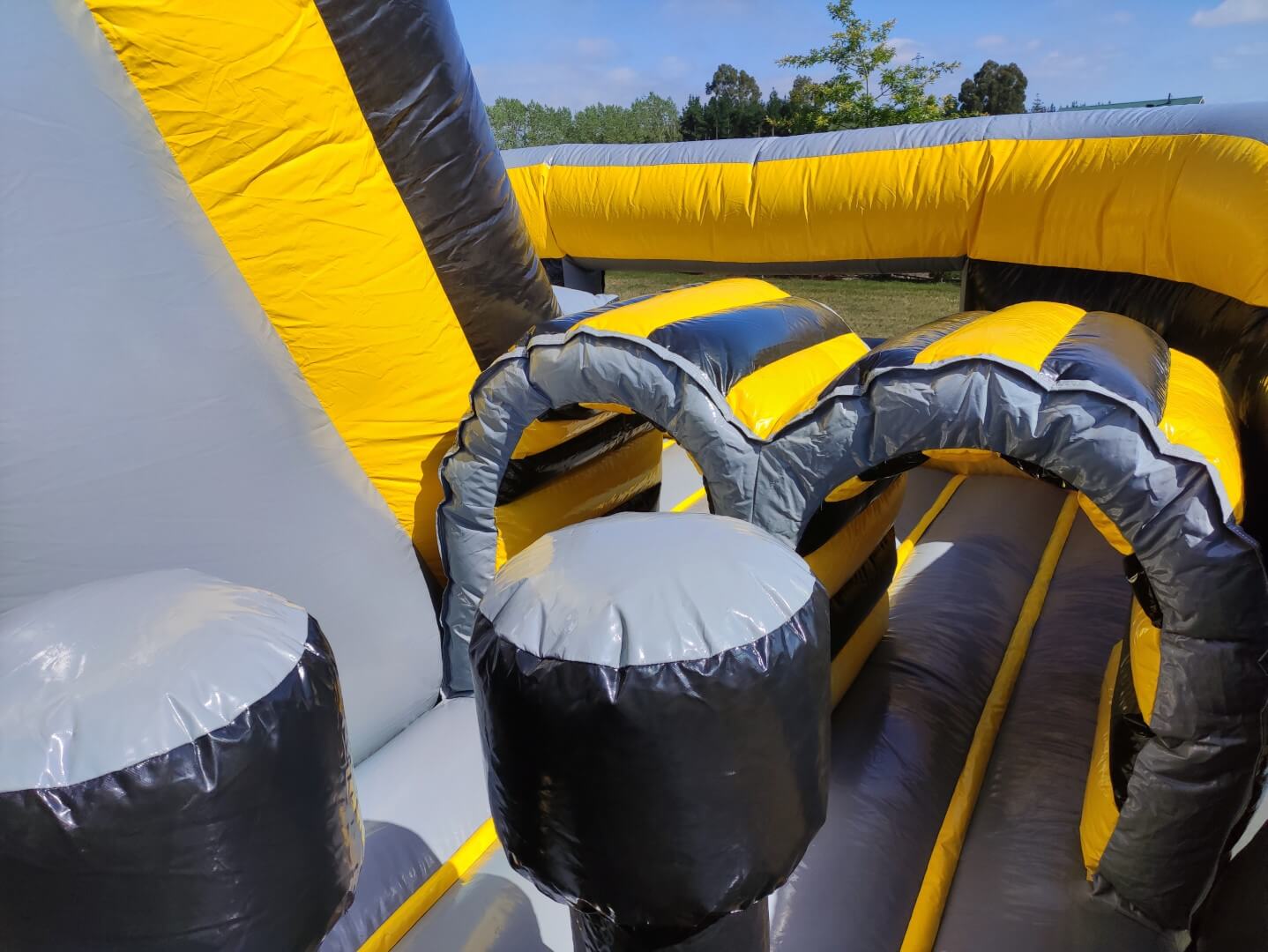 Xtreme II Obstacle Course | The Bouncy Castle Company