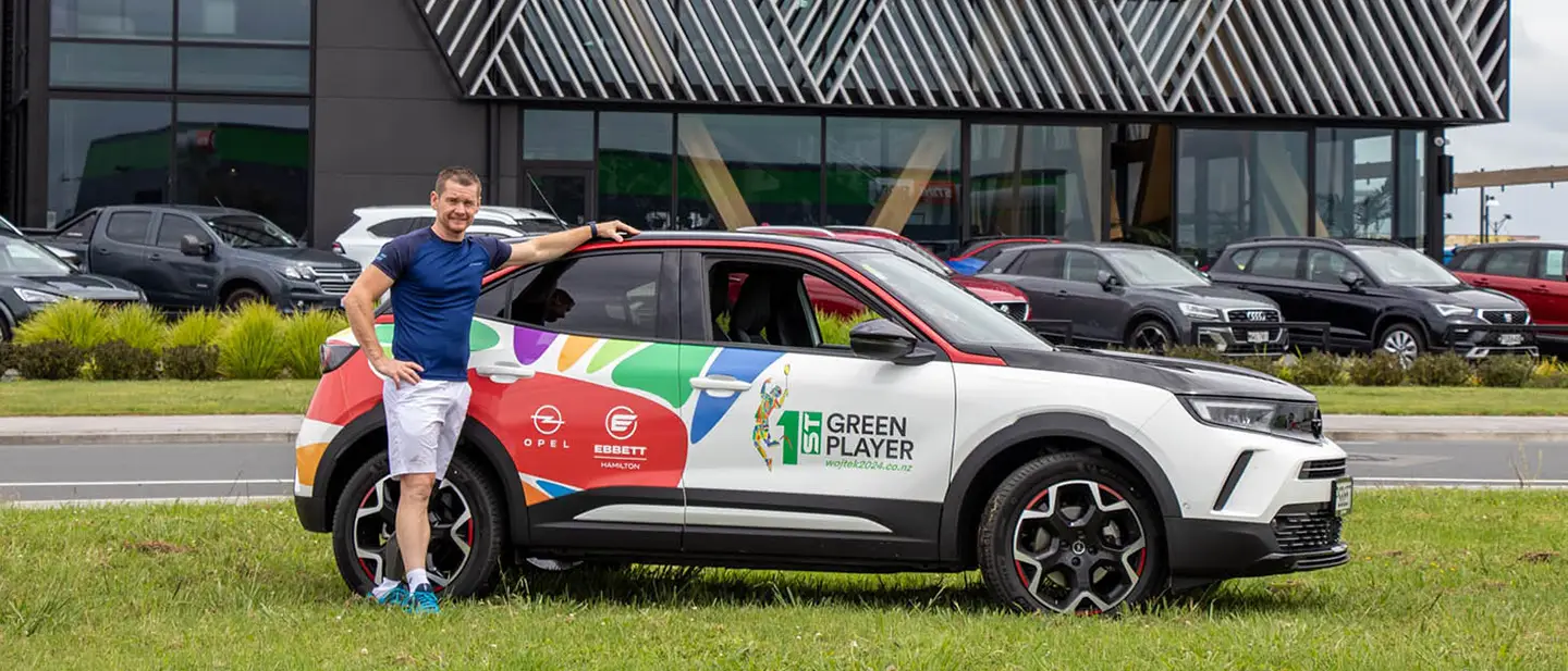 Paralympic Champion Wojtek Czyz Partners with Ebbett Hamilton for a ...