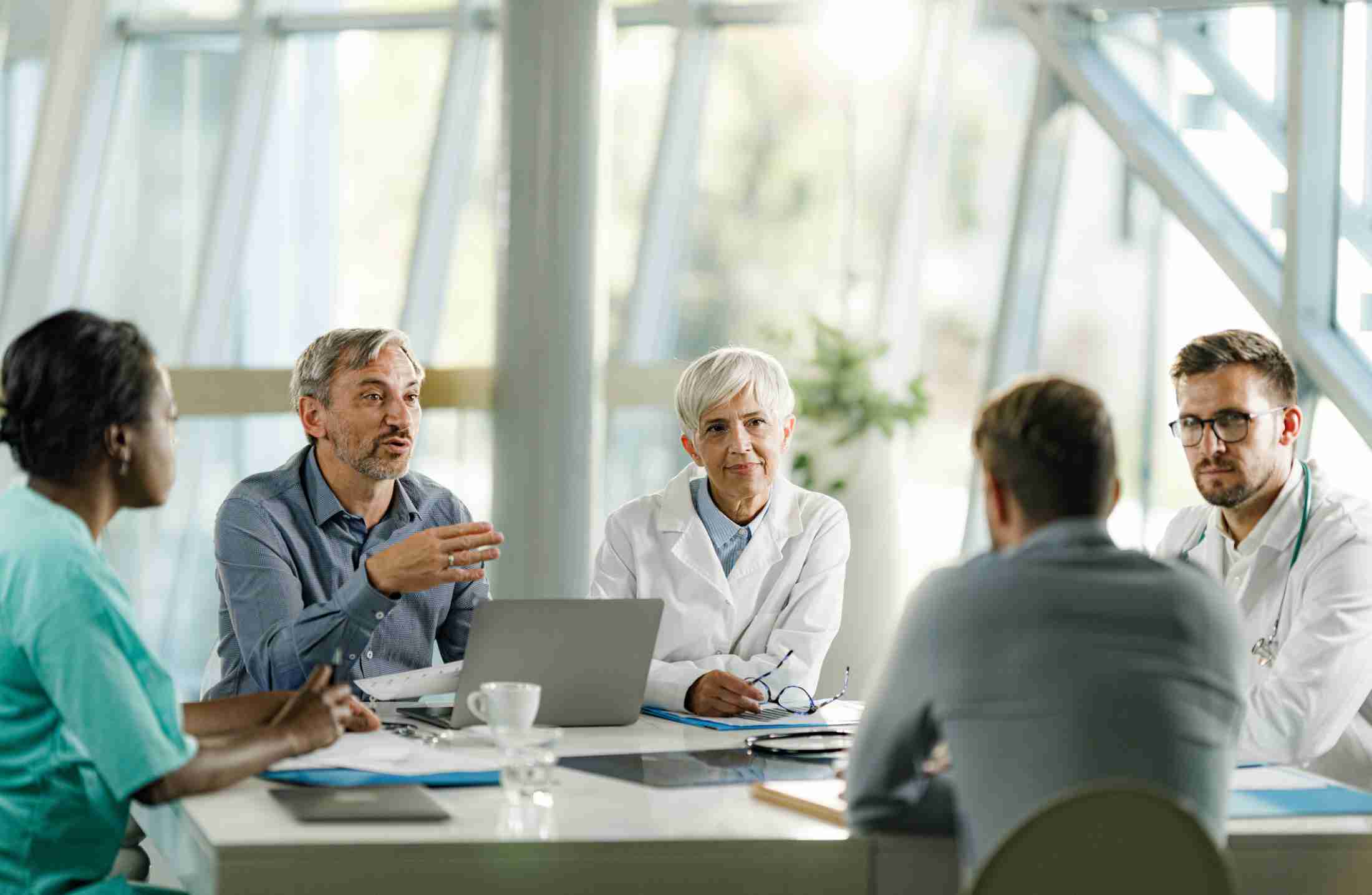 Gestão de equipe médica: como manter o time engajado - Blog da IPEMED