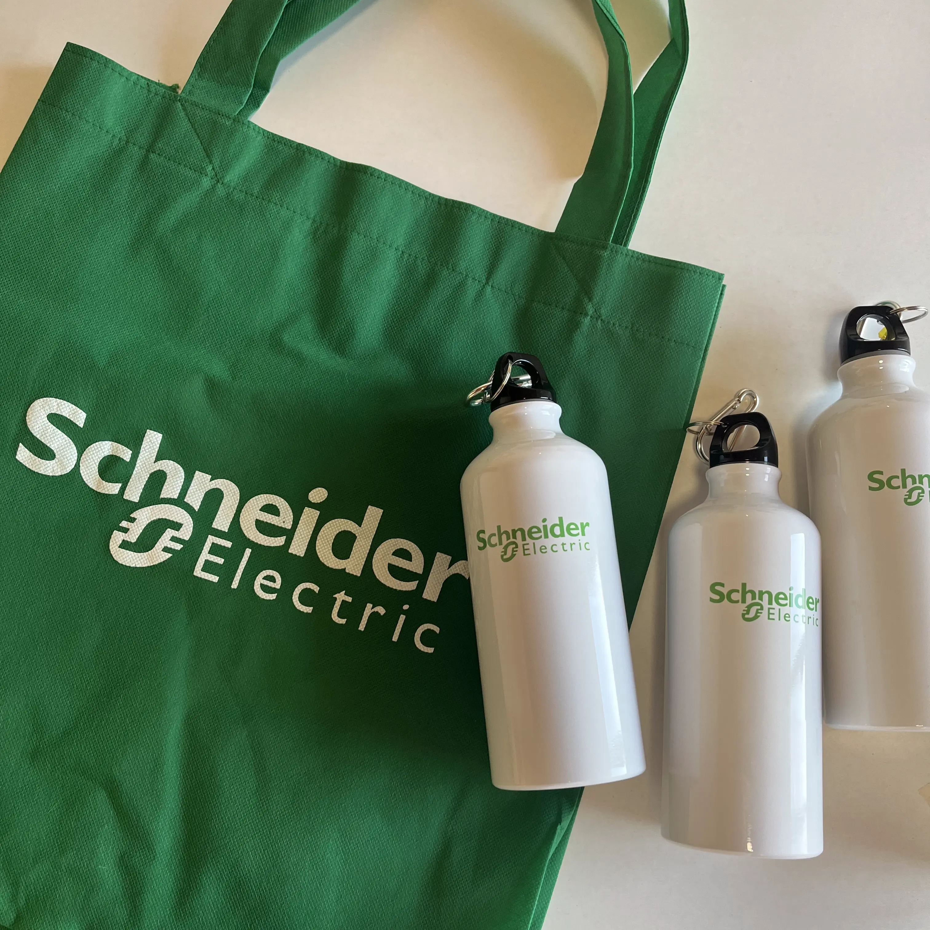 EASYMERCH | Merchandise Corporativa