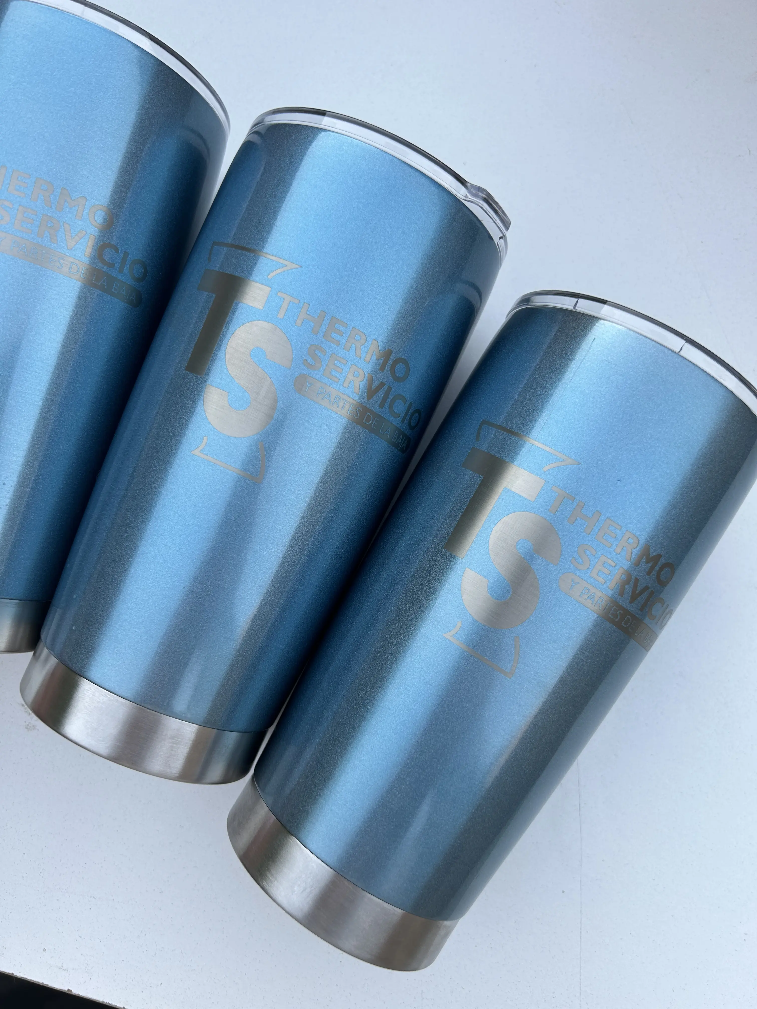 EASYMERCH | Merchandise Corporativa