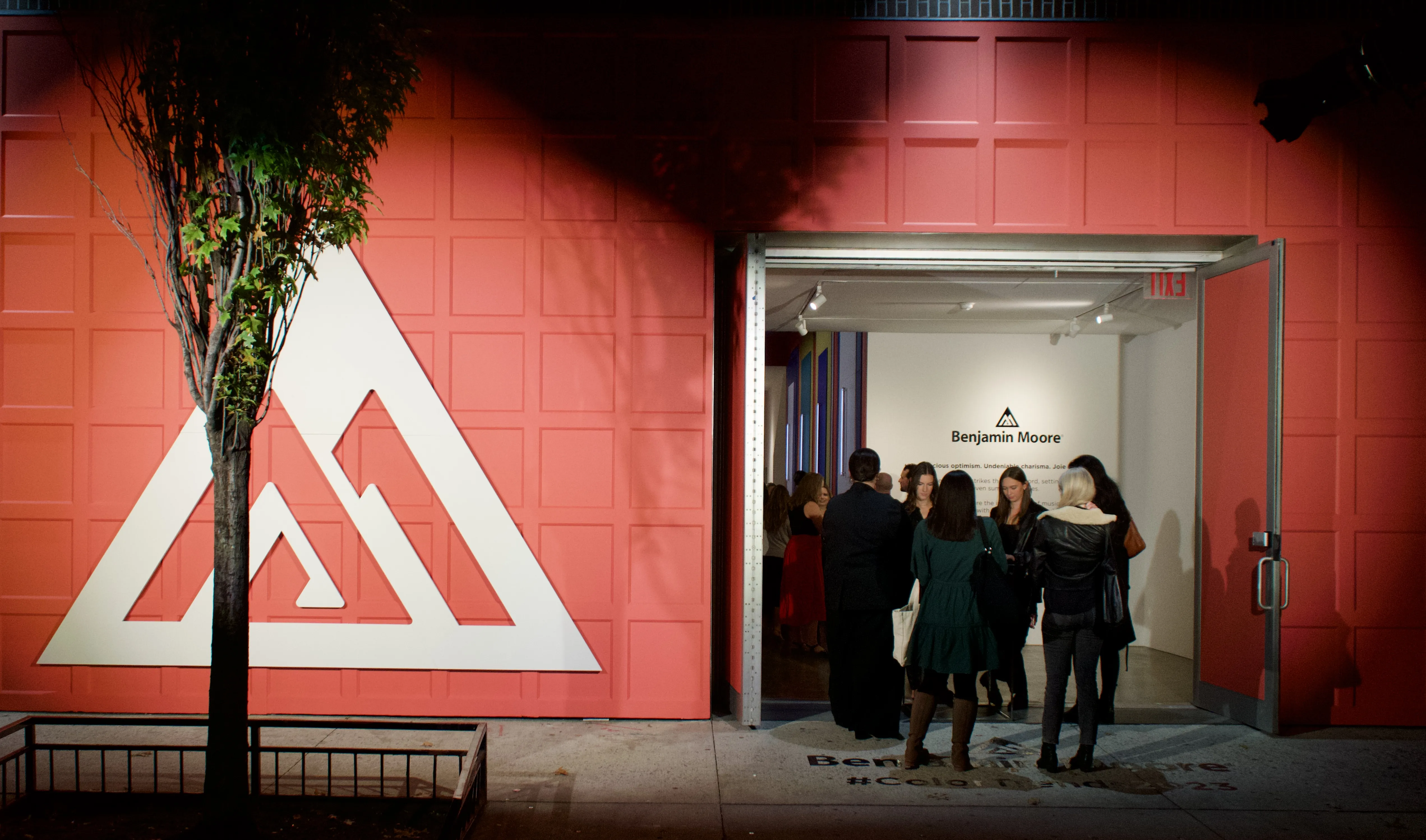 Benjamin Moore - Studio 525