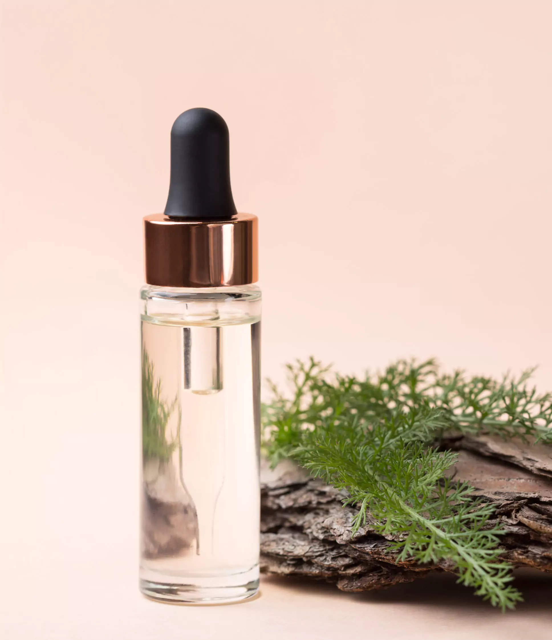 How The Traditional Oud Scent Has Received A Modern Makeover - Tira