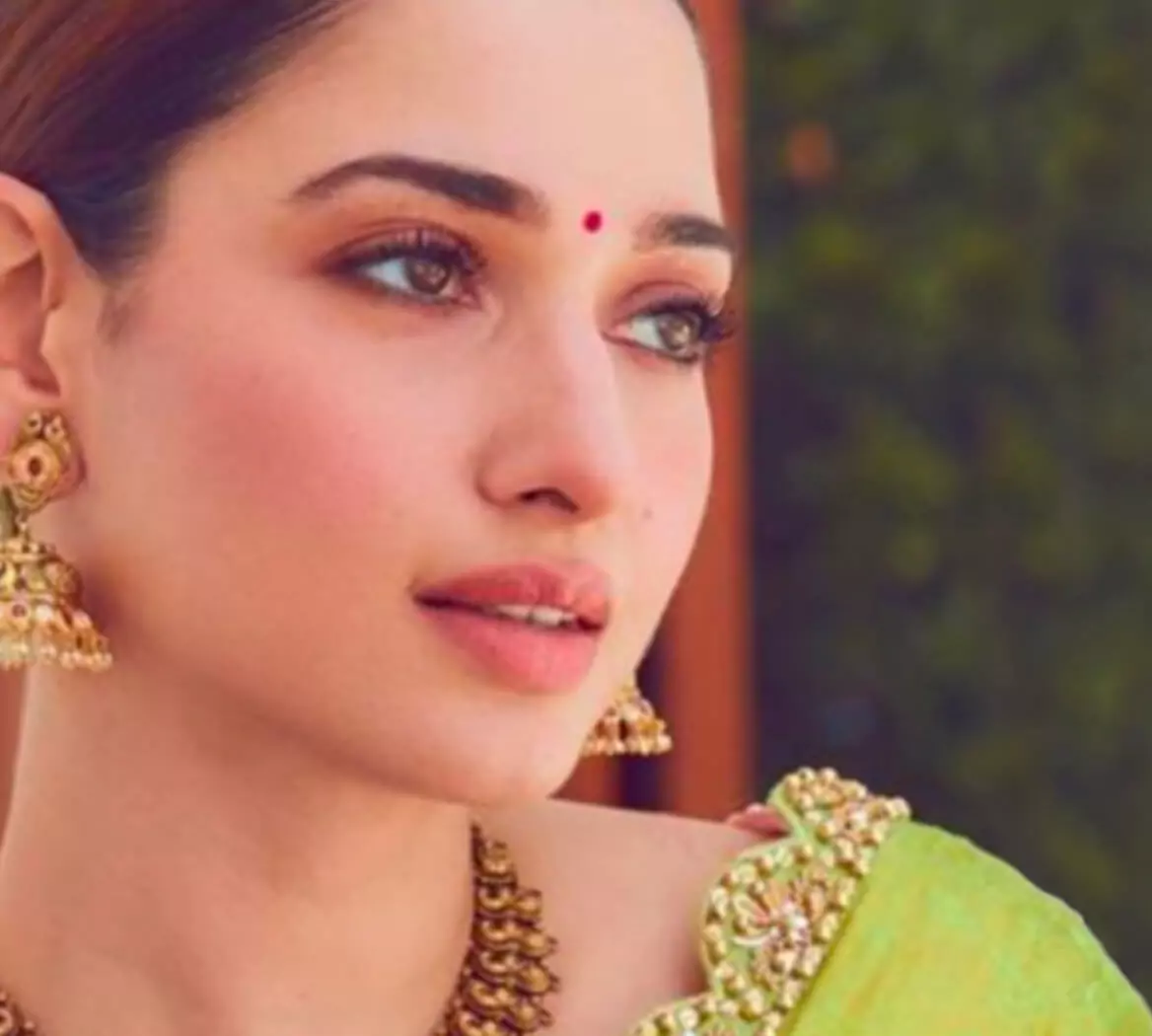 This Ganesh Chaturthi, stand out with these stunning makeup ideas.