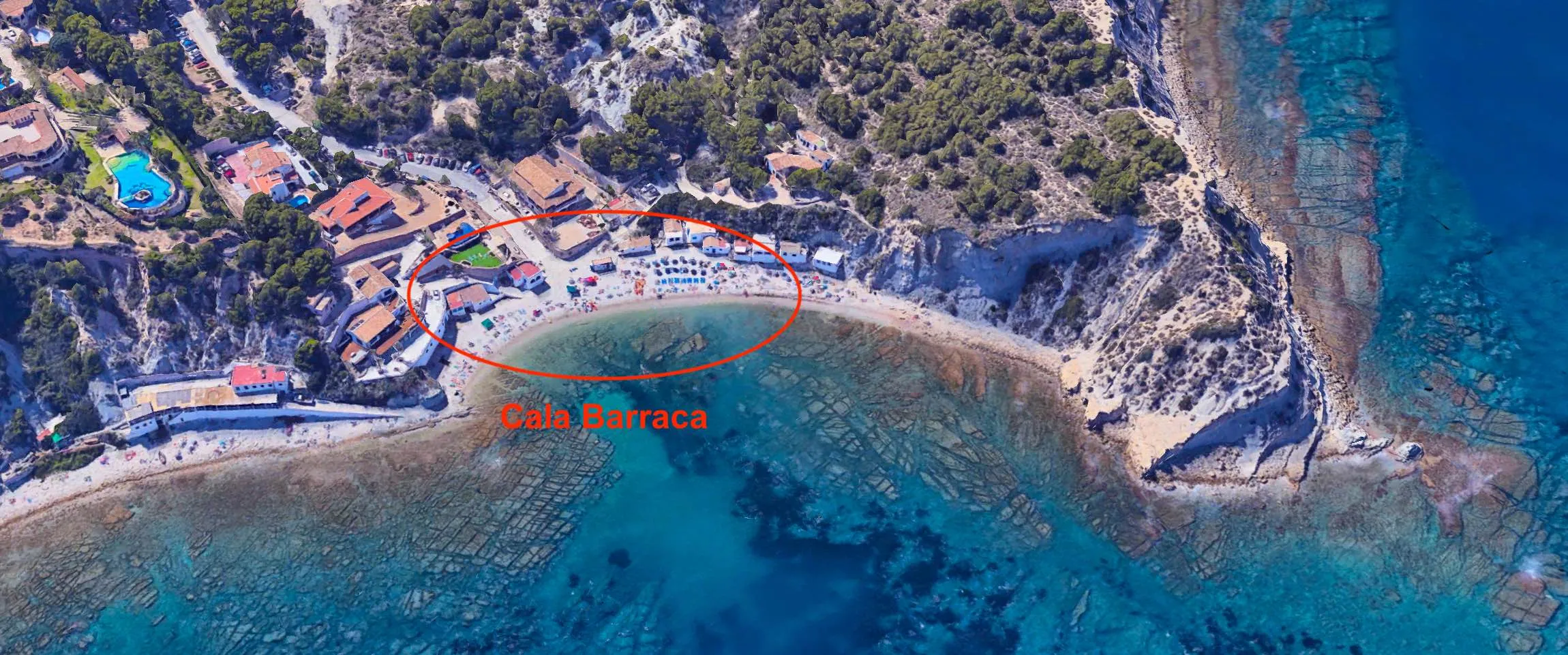Cala Barraca: Cómo llegar, Servicios y Fotos 2024