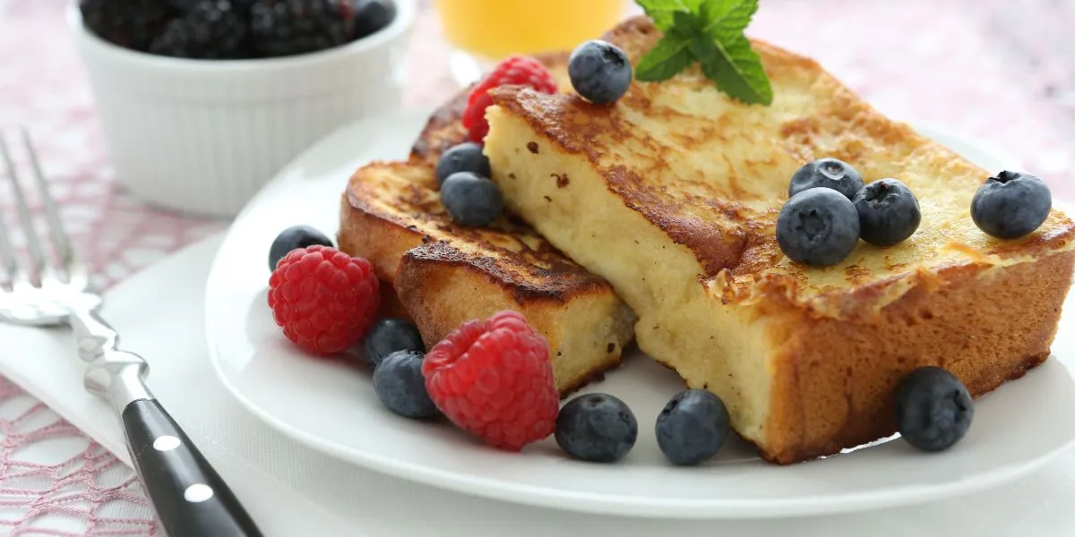 15 Best Snacks for Crohn's Disease from an IBD Dietitian