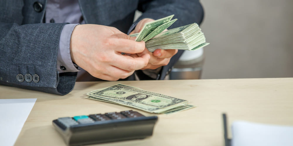 How to Manage HR Compliance with Global Remote Talent On Your Payroll