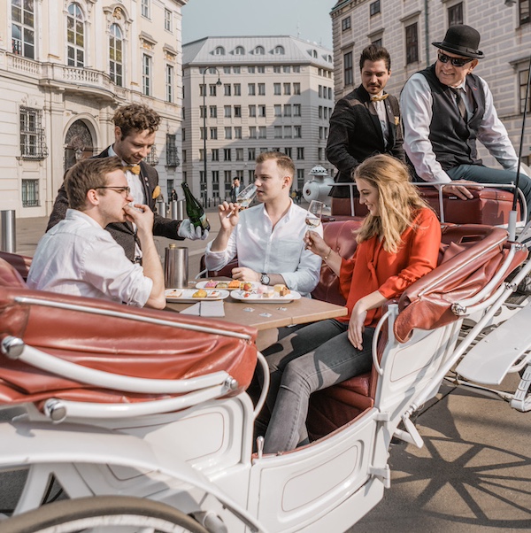 WIEN: DINNER IM FIAKER | Ihre kulinarische Fiakerfahrt