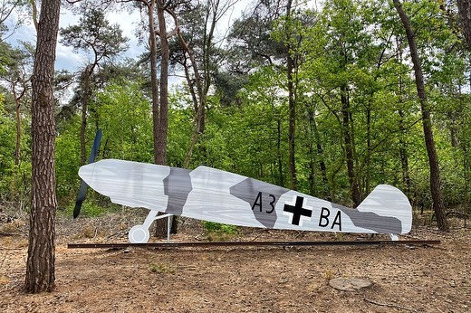Duits schijnvliegveld krijgt een koekje van eigen deeg ⇻ The Dutch ...