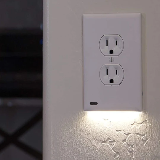 LuminaPlate - Outlet Wall Plate With LED Night Lights | Trending Products