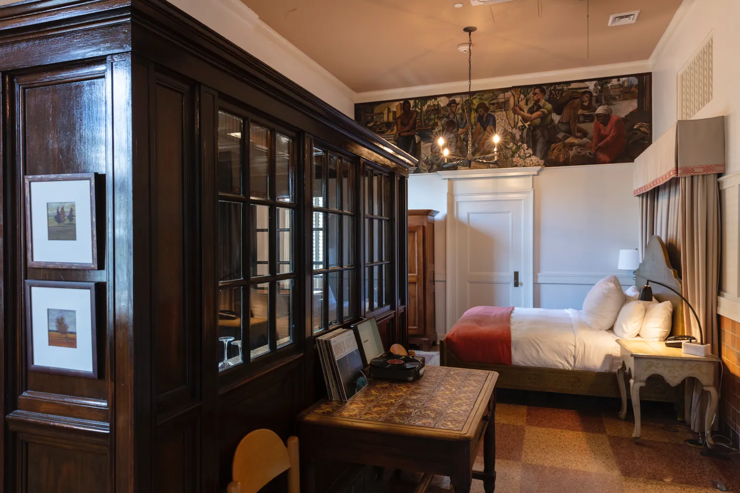 Southern Hotel | Covington's Living Room