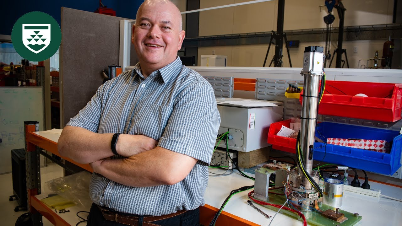 Prof Rod Badcock celebrated with the BNZ Researcher Entrepreneur Award