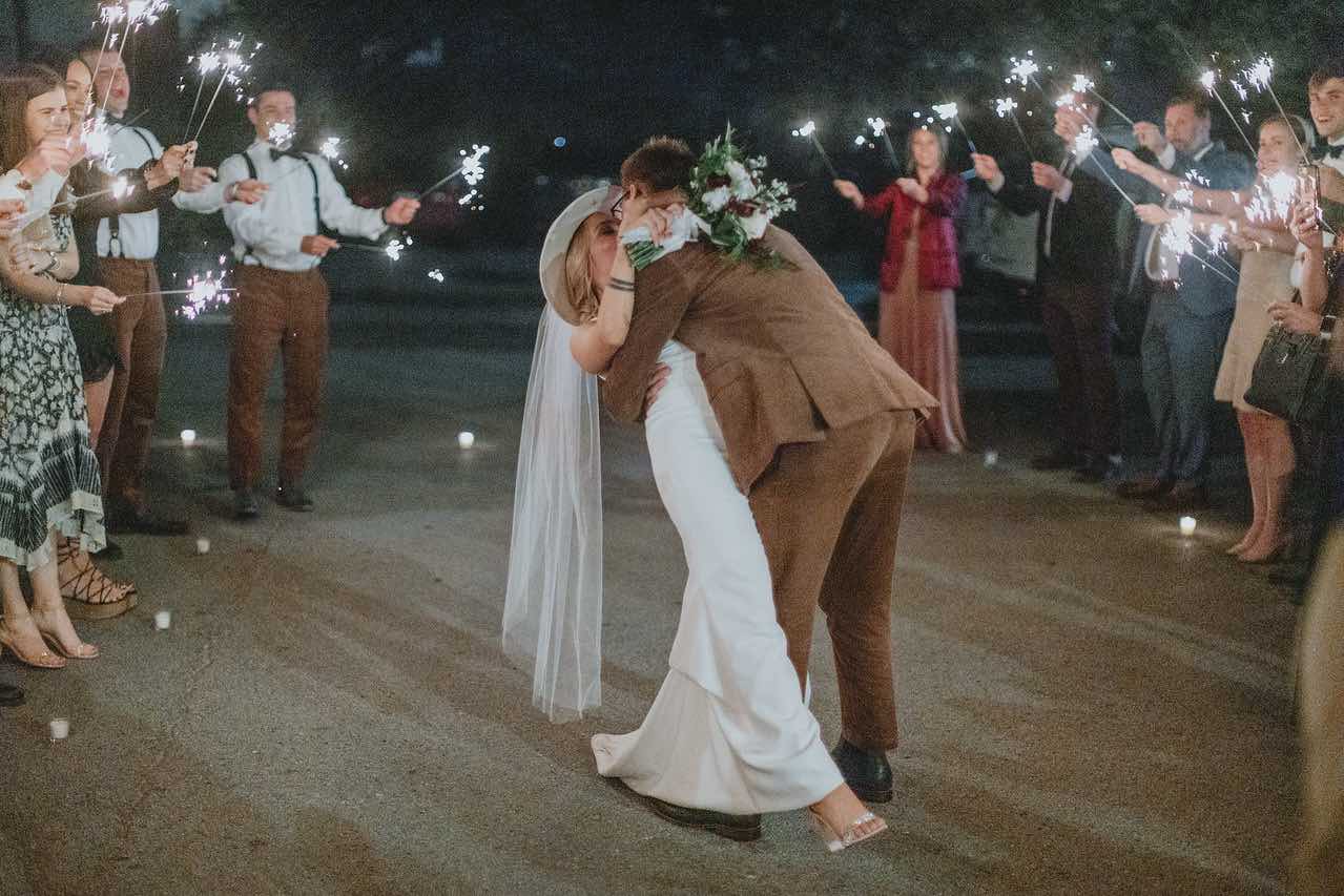 Poppy Flowers Micro-Wedding: Kenzie + Jackson